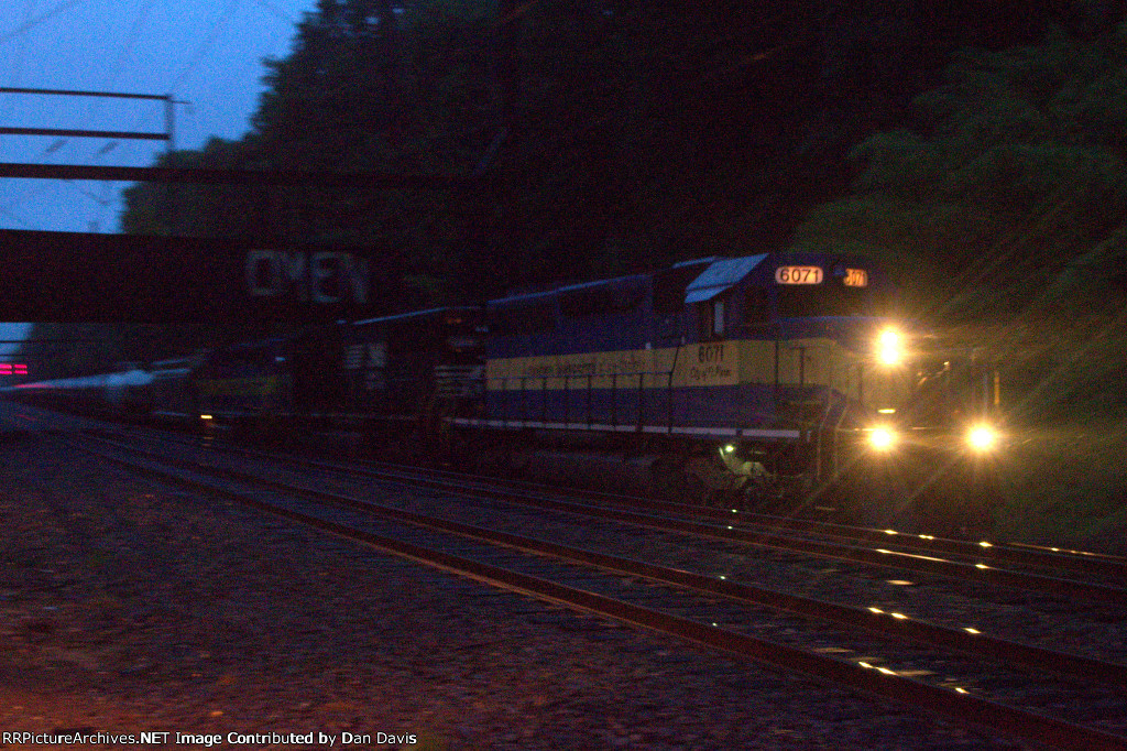 DM&E SD40-2 6071 leads K485-15